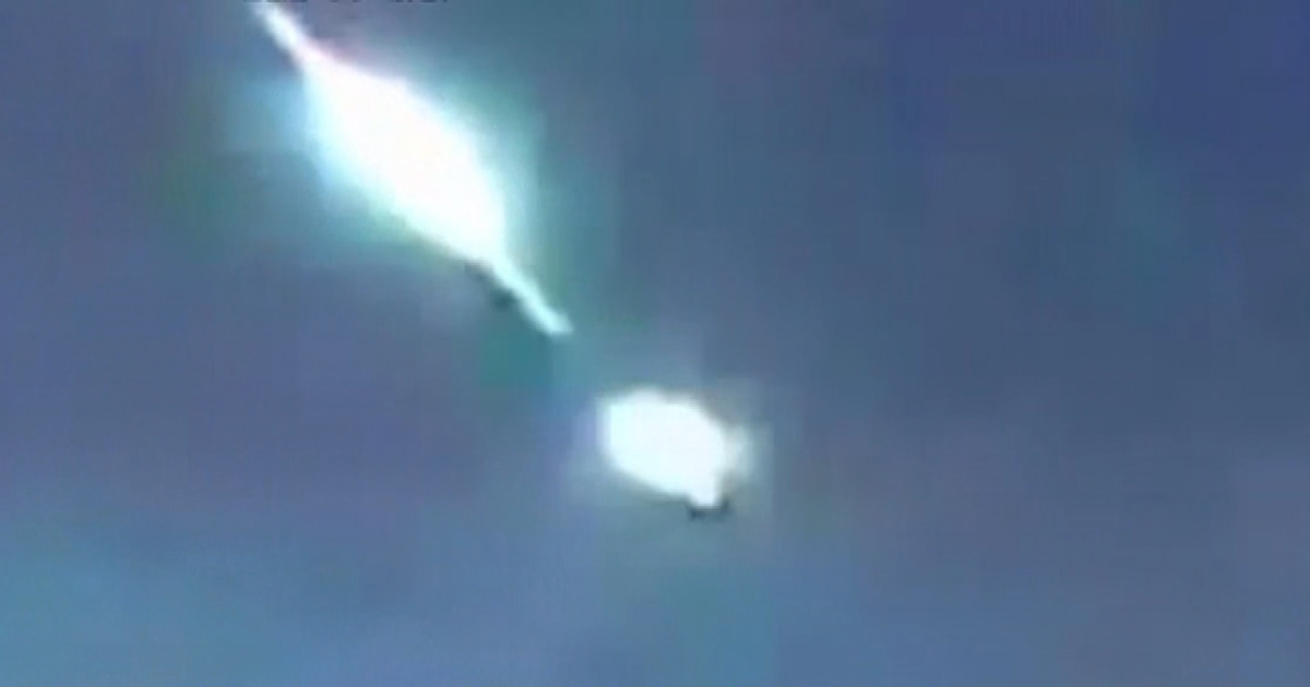Meteor streaks across Houston skyline