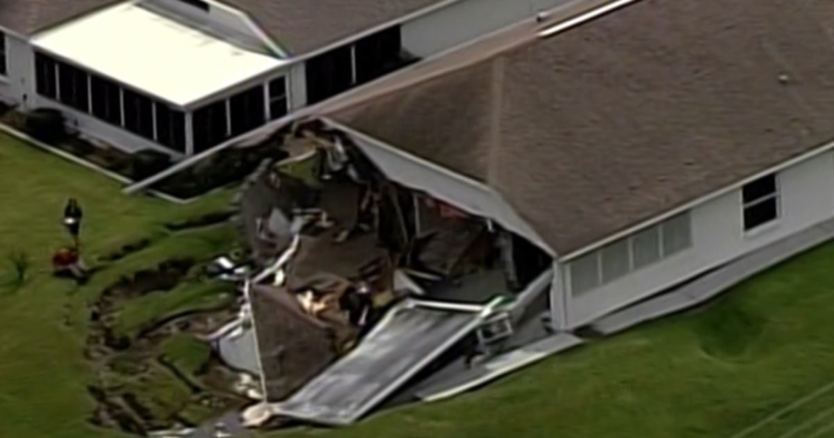 Terrifying ordeal as sinkhole swallows bedroom