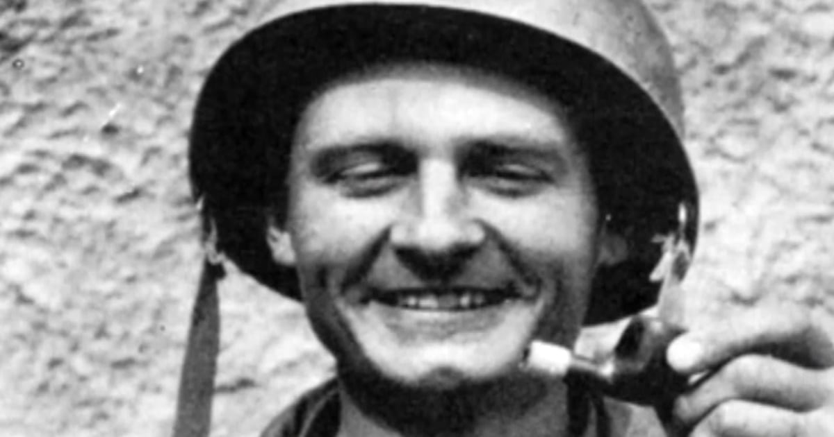 Medal of Honor recipient and Korean War POW fearless under fire