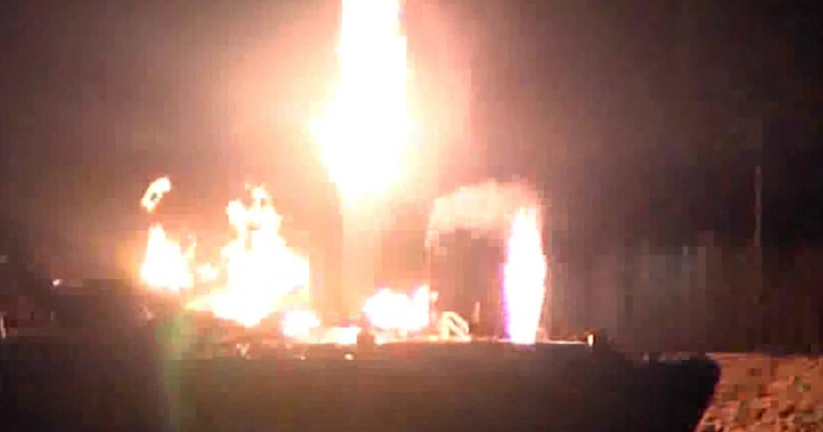 3 injured in Alabama barge explosions