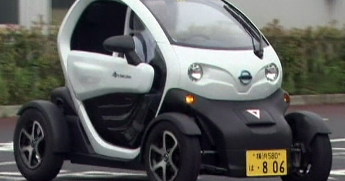Mini-electric car hits the road in Japan