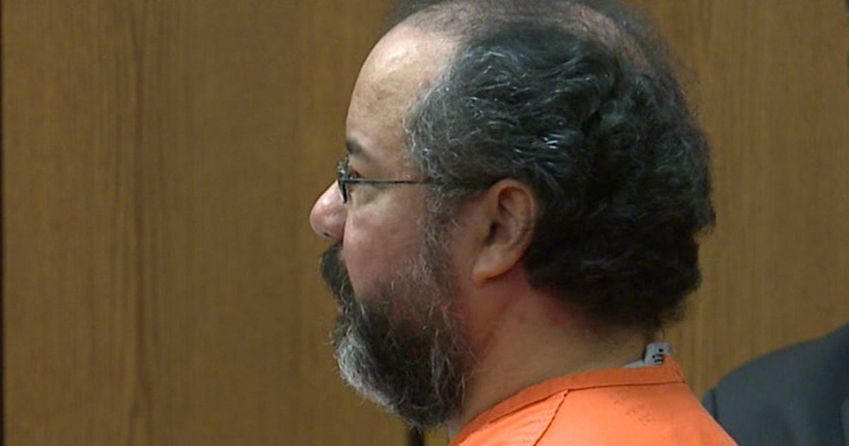 Cleveland kidnapper Ariel Castro accepts plea deal