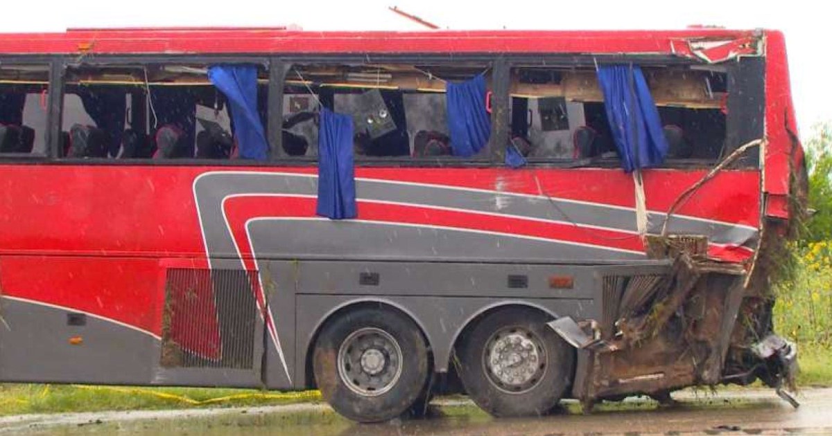 Bus Accident Leaves 8 Dead