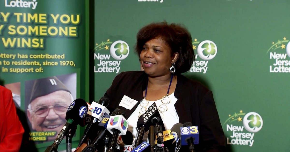 Powerball Winners: Mom Bought Winning Ticket for Family