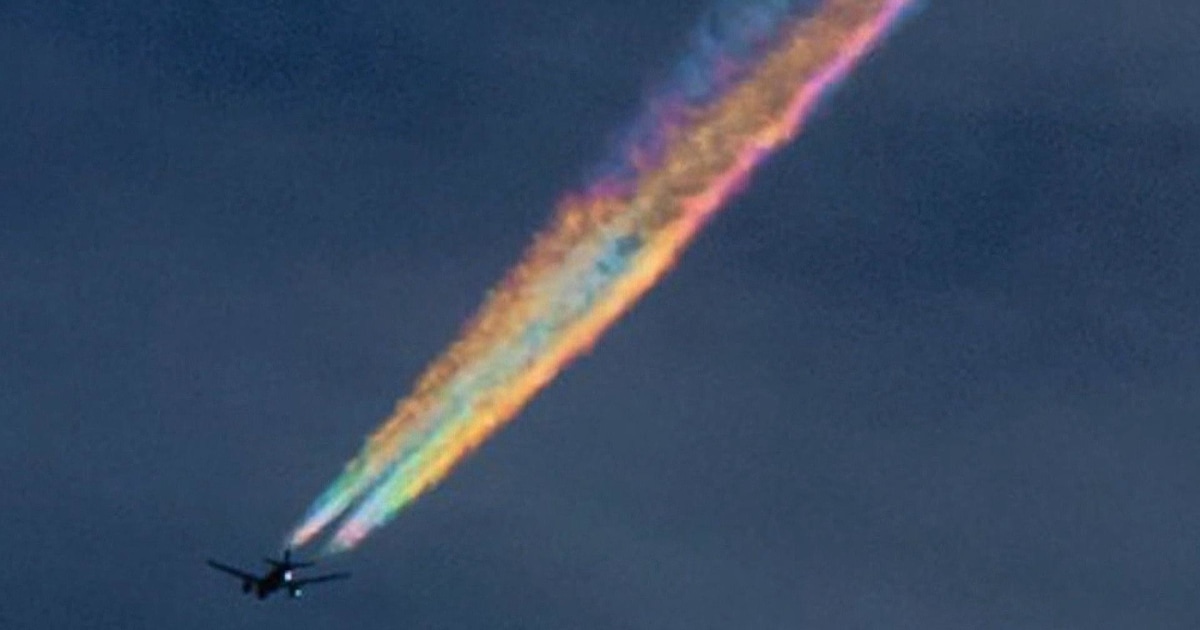 Passenger Jet Creates Beautiful Rare Rainbow
