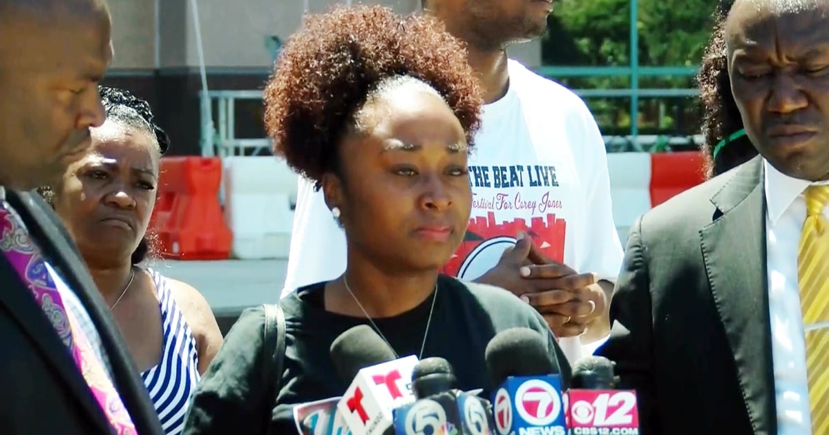 Family of Corey Jones: 'It Hurts Our Soul'