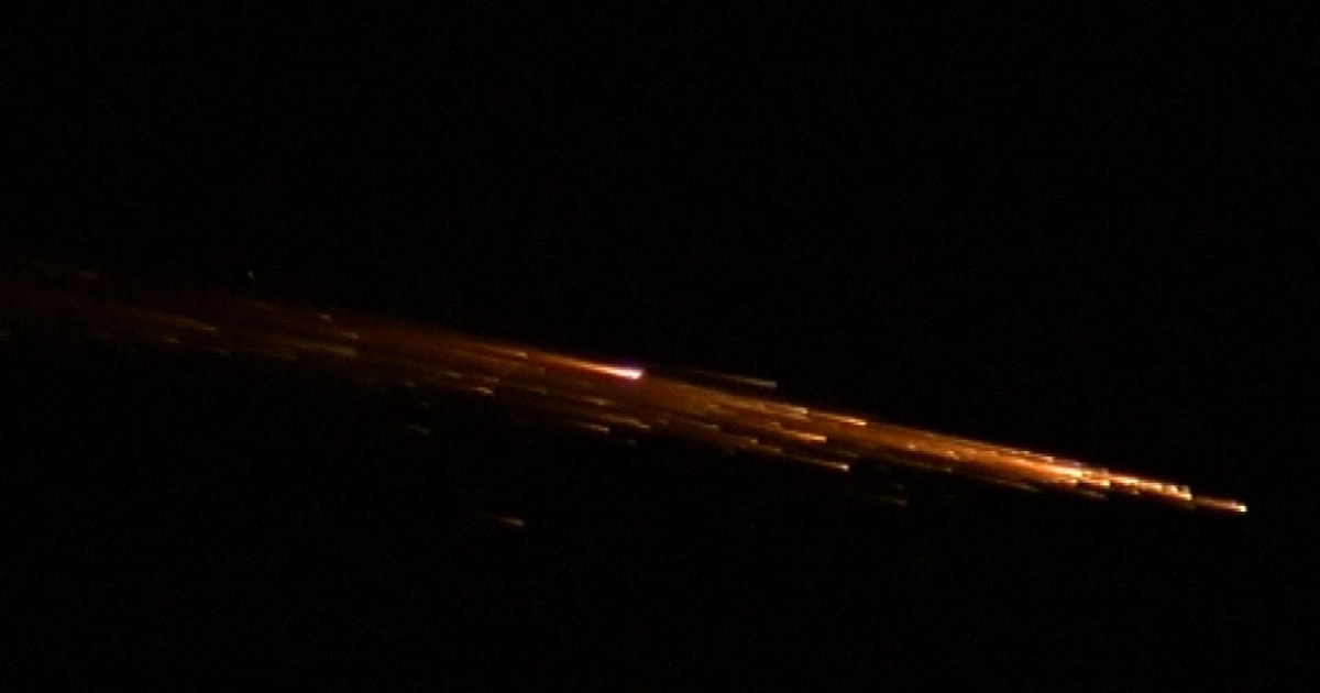 Mysterious Light Streaks Across Sky Over California, Nevada