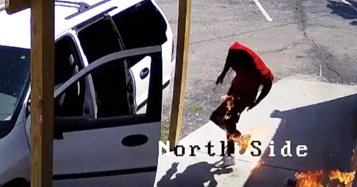 Watch as Arson Suspect Catches Self on Fire
