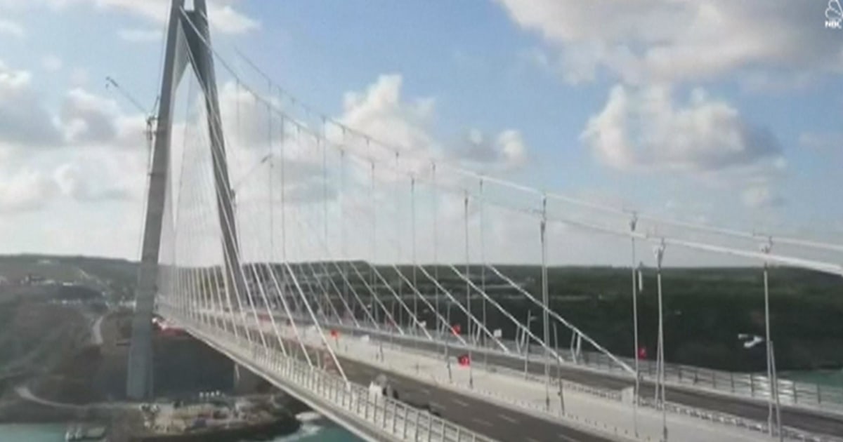 Watch Turkey Unveiling Giant Bridge Linking Europe to Asia