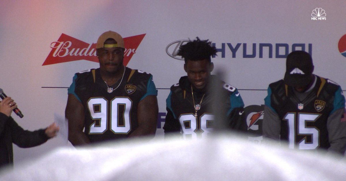 See Thousands Welcome NFL Stars to London
