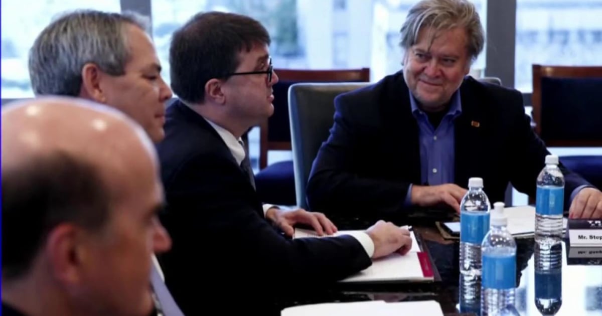 Is there disarray in the transition team?