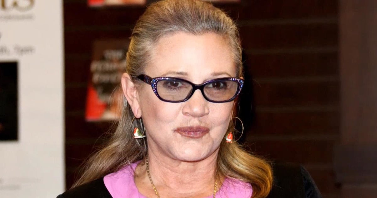 Carrie Fisher Dies at Age 60