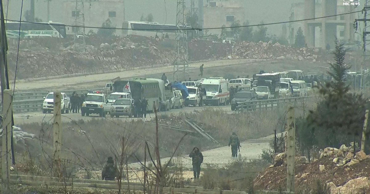 Thousands Still Trapped as Aleppo Evacuation Stalls