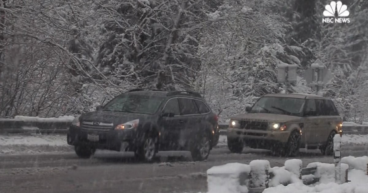 Avalanche Closes Road in Nevada
