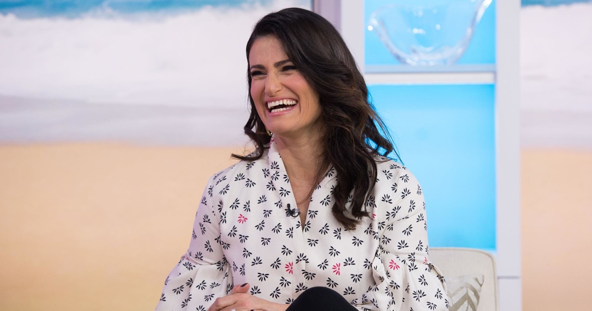 Idina Menzel: ‘Beaches’ remake will still have ‘Wind Beneath My Wings’