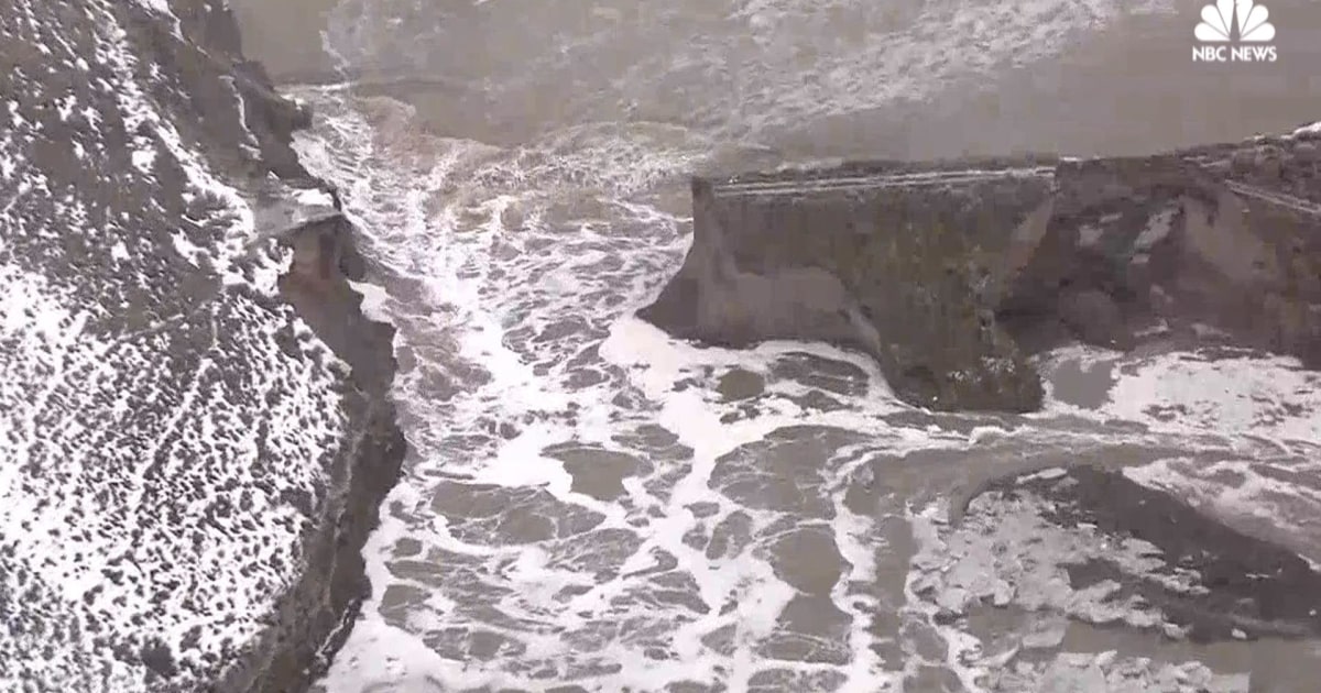 Broken Dam Floods Homes in Nevada