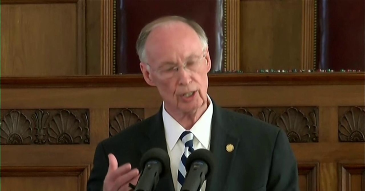 Alabama Gov. Robert Bentley resigns from office