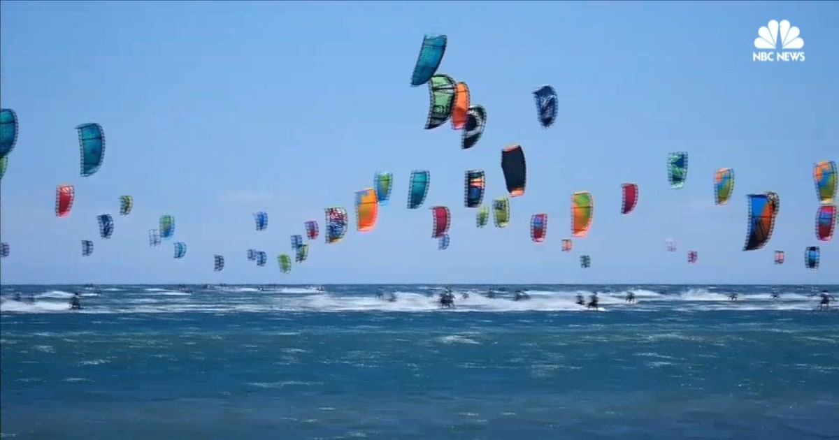 Kitesurfers Flood the French Waters