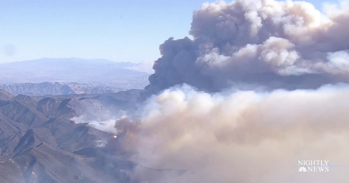 Southern California wildfires prompt air quality warnings