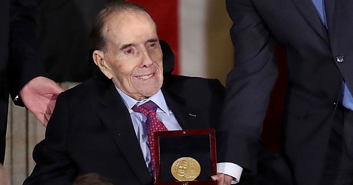 Bob Dole honored by Donald Trump, Paul Ryan, Mitch McConnell at ...