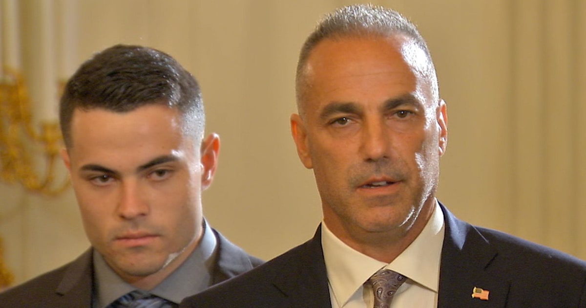 Parkland father, Andrew Pollack, gives emotional speech to Trump about ...