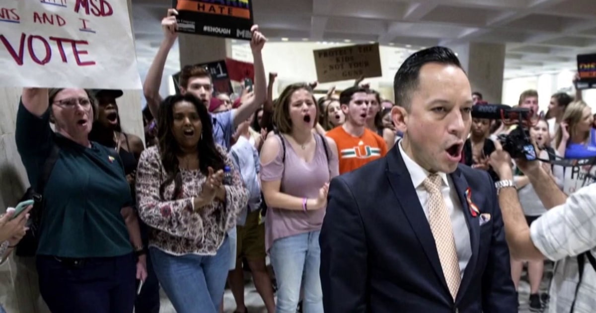 Right wing media falsely accuse student survivors being crisis actors