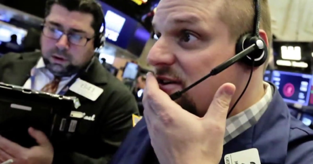 Dow plunges more than 1,000 points in second steepest drop on record