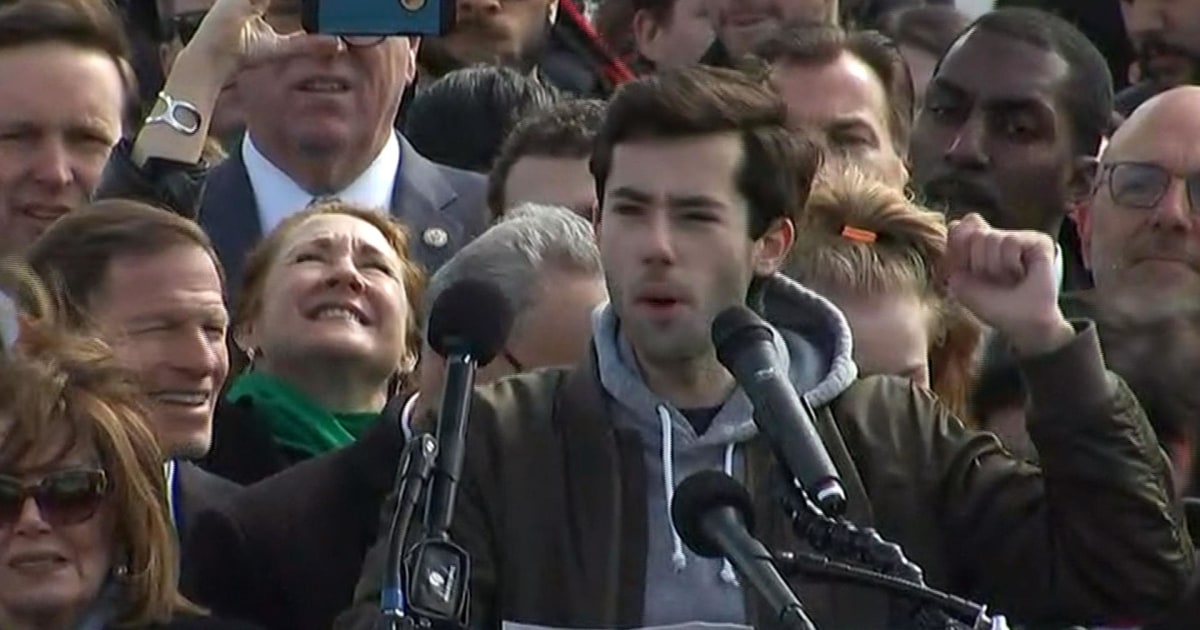 Student protester Matthew Post gives passionate gun laws speech at ...