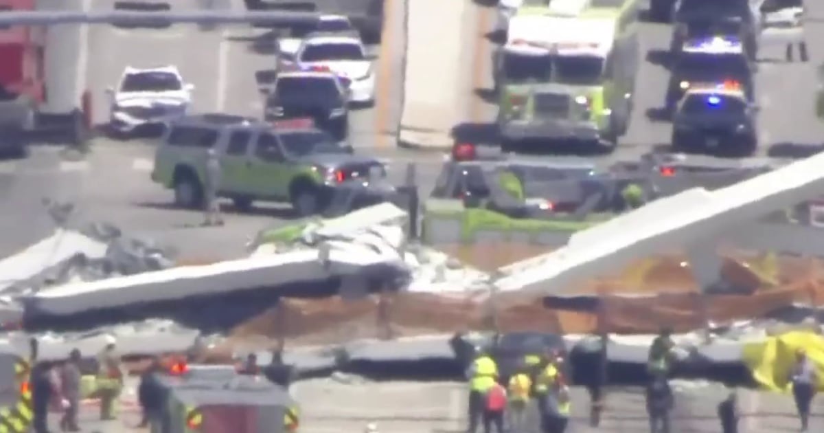 Florida pedestrian bridge collapses killing several people