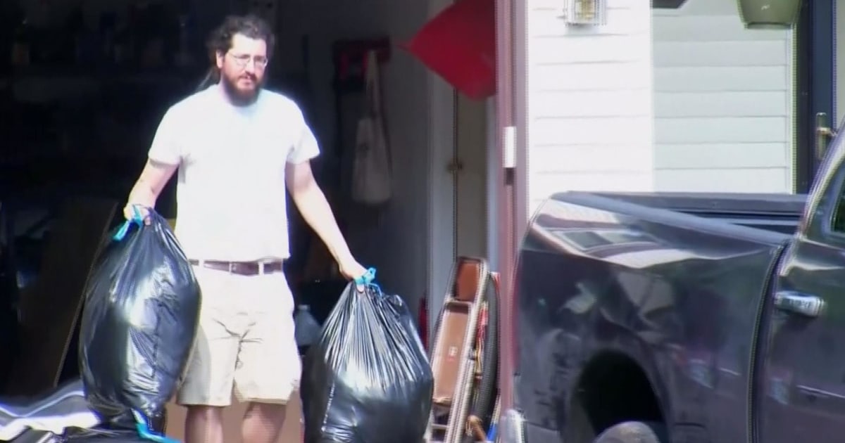 30-year-old Michael Rotondo moves out of parents house