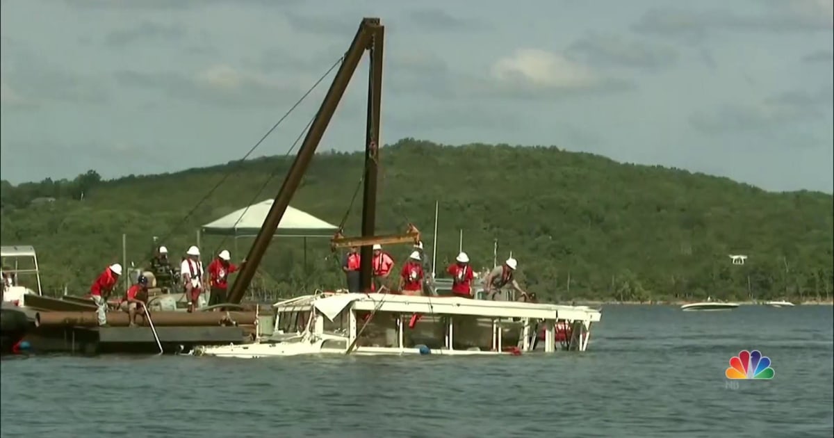 Duck boat involved in fatal accident pulled from lake