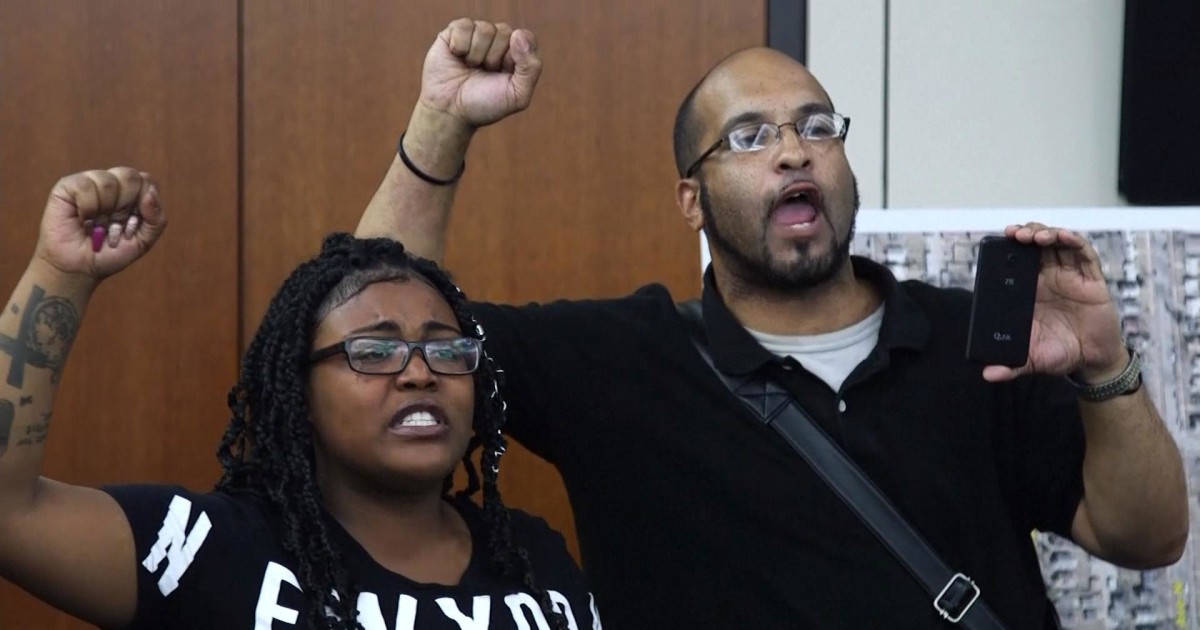Family members of Thurman Blevins, take over press conference in ...