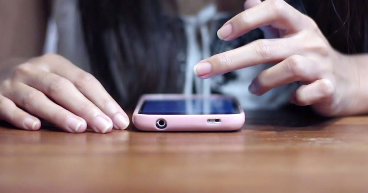 Digital Detox: How to unplug and disconnect from technology