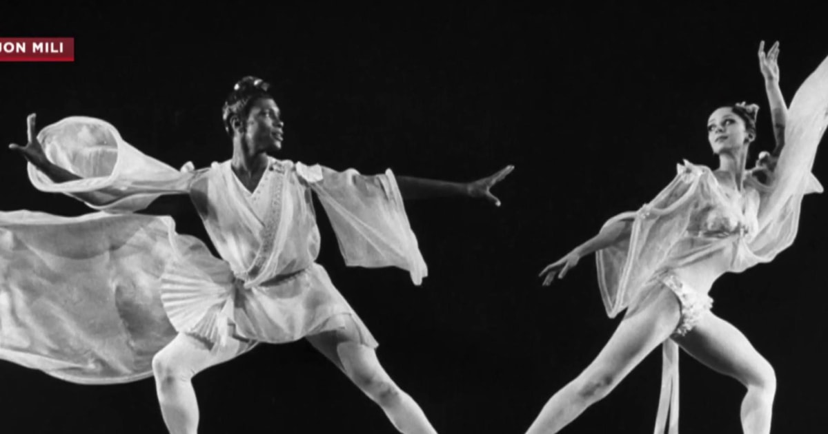 First black ballet dancer to receive international acclaim