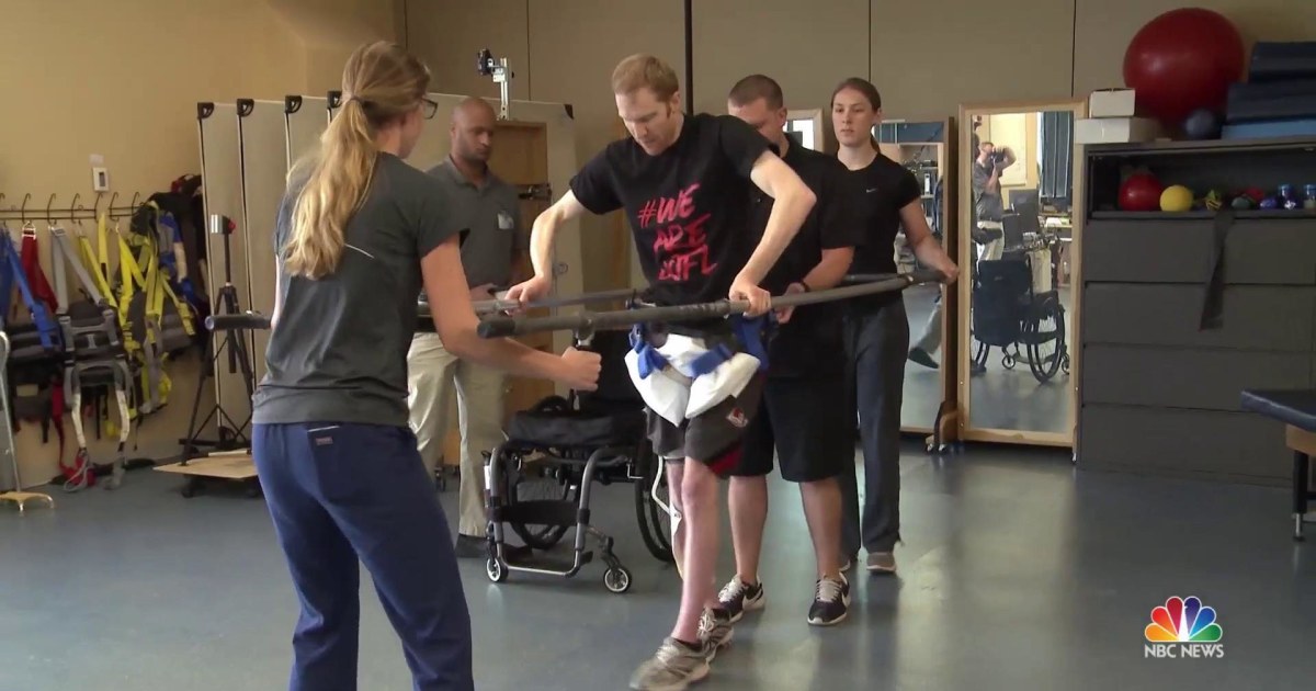 New device helps paralyzed patients walk again