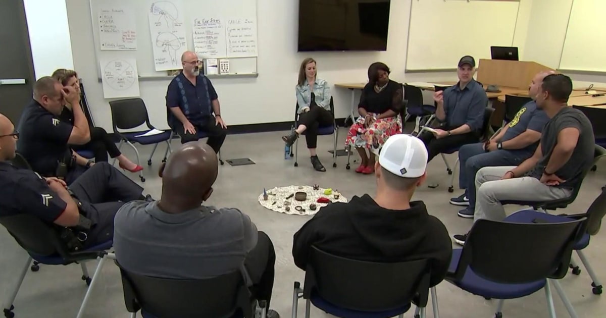 Police officers learn meditation to tackle job tension