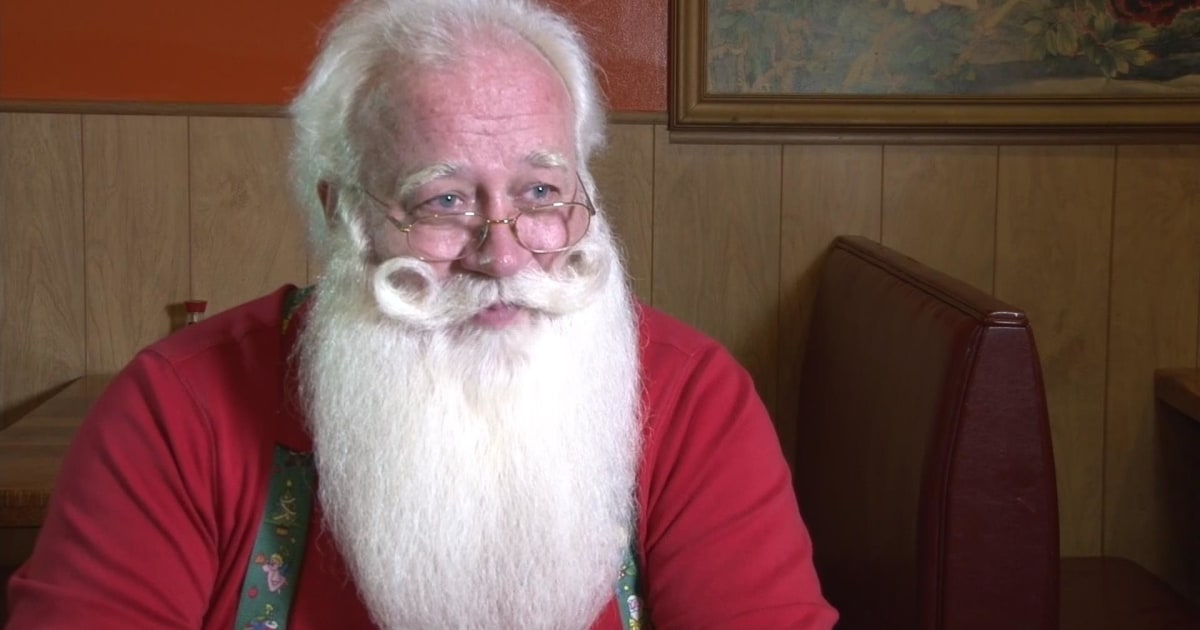 Santa Tells Story of Terminally Ill Child Dying In His Arms