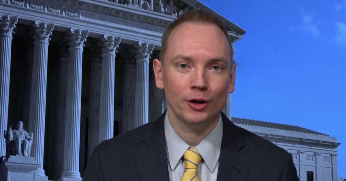 'I just don't like bullies': Former aide sues Trump