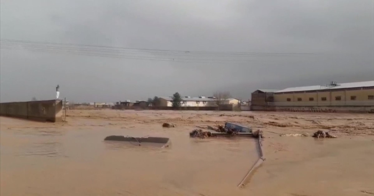 Video captures extent of deadly flash floods in southern Iran
