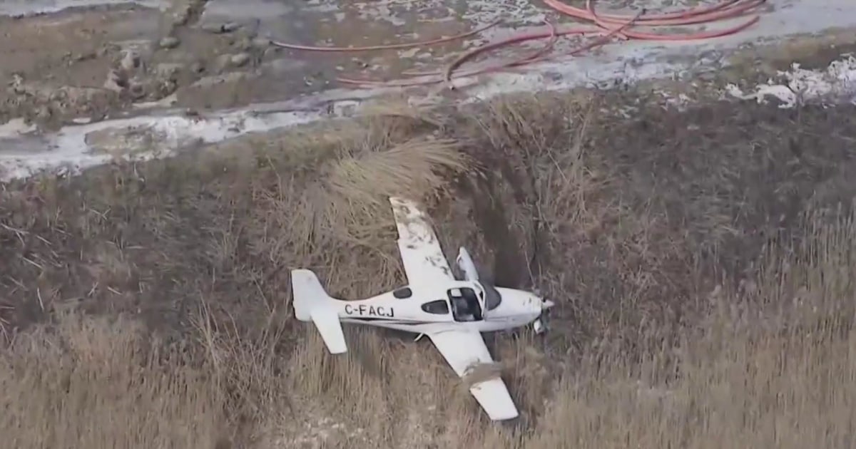 Video shows small plane come breathtakingly close to crashing into a ...