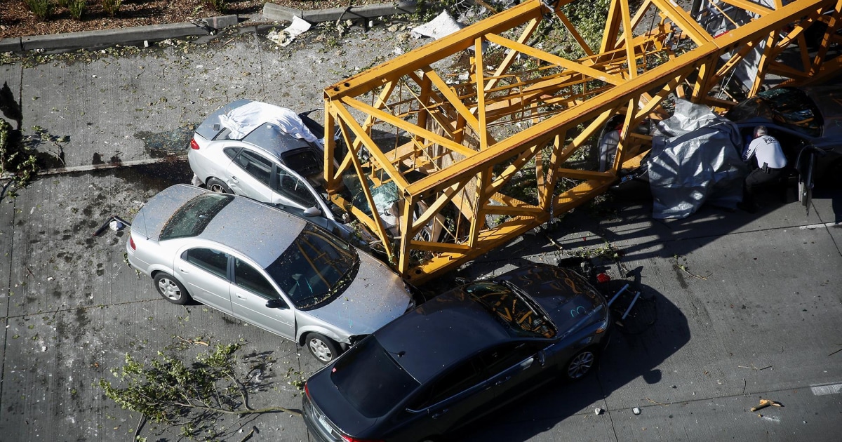 Crane collapse kills 4 in Seattle