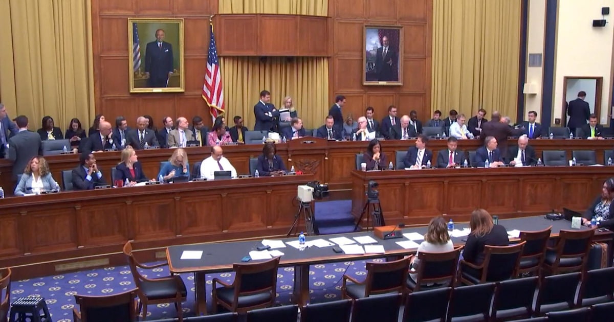 House Democrats Vote To Subpoena Full Mueller Report