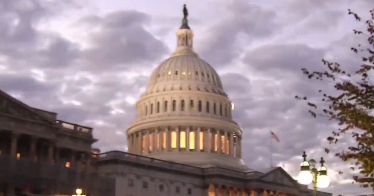 Democrats want Mueller to testify, threaten to subpoena unredacted report