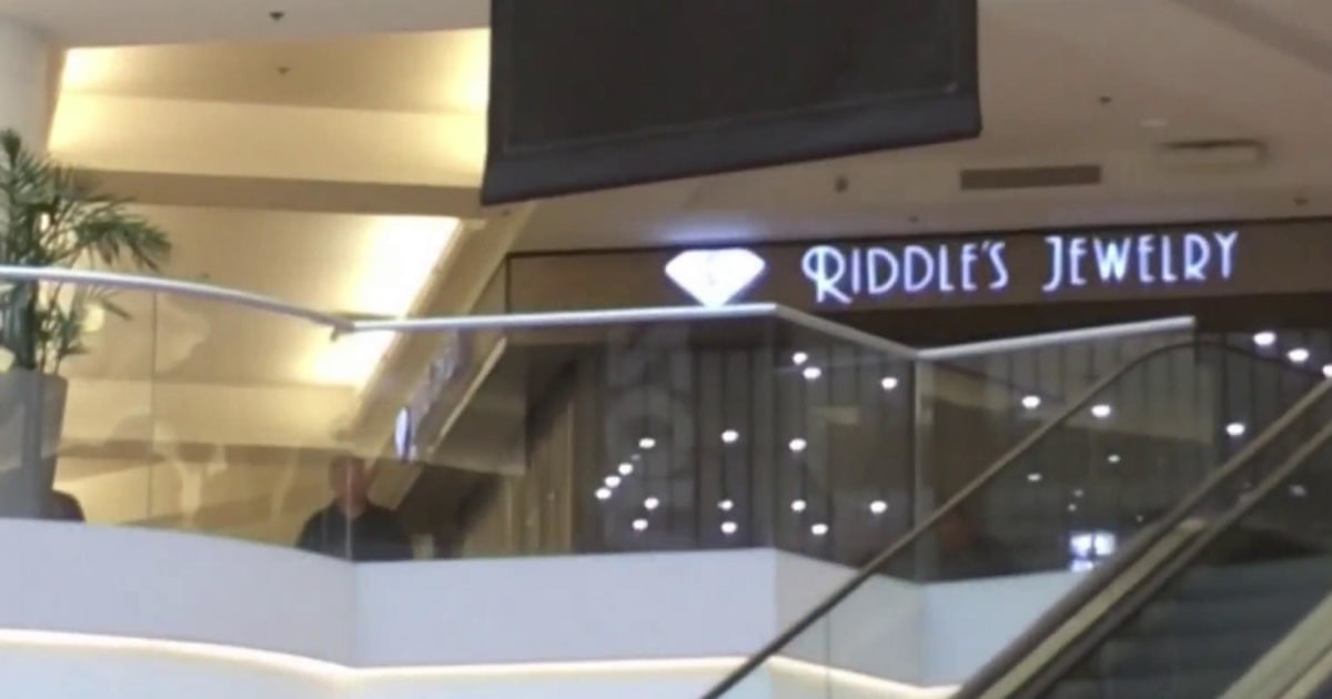 5-year-old thrown off Mall of America balcony