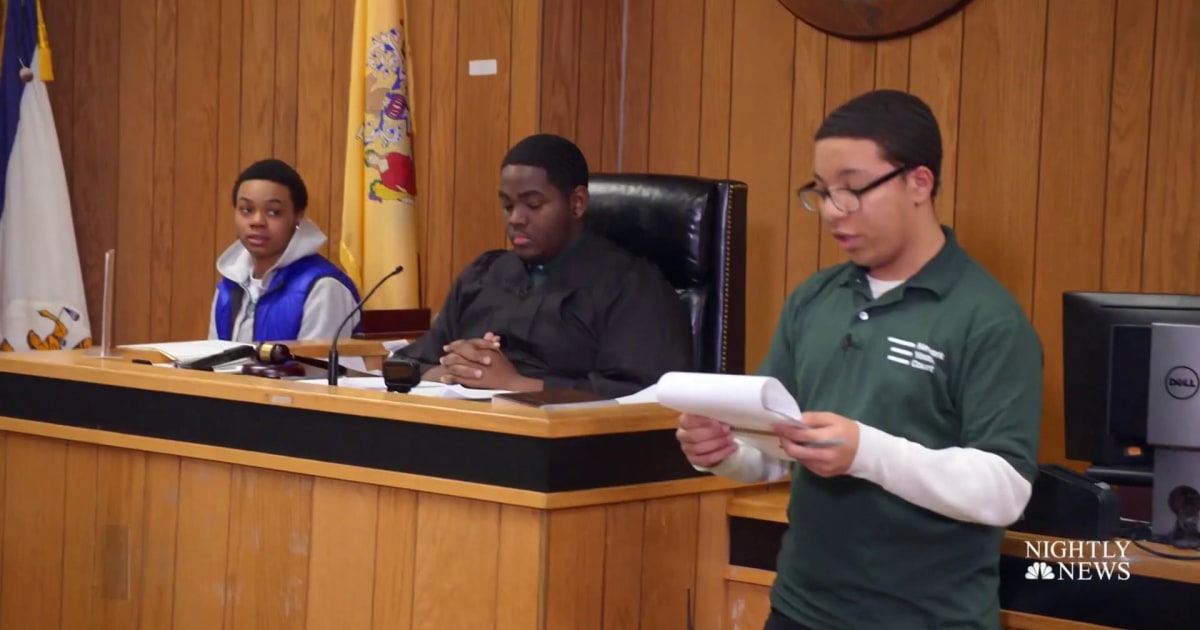 Jury of their peers: Youth court aims to keep students out of criminal ...