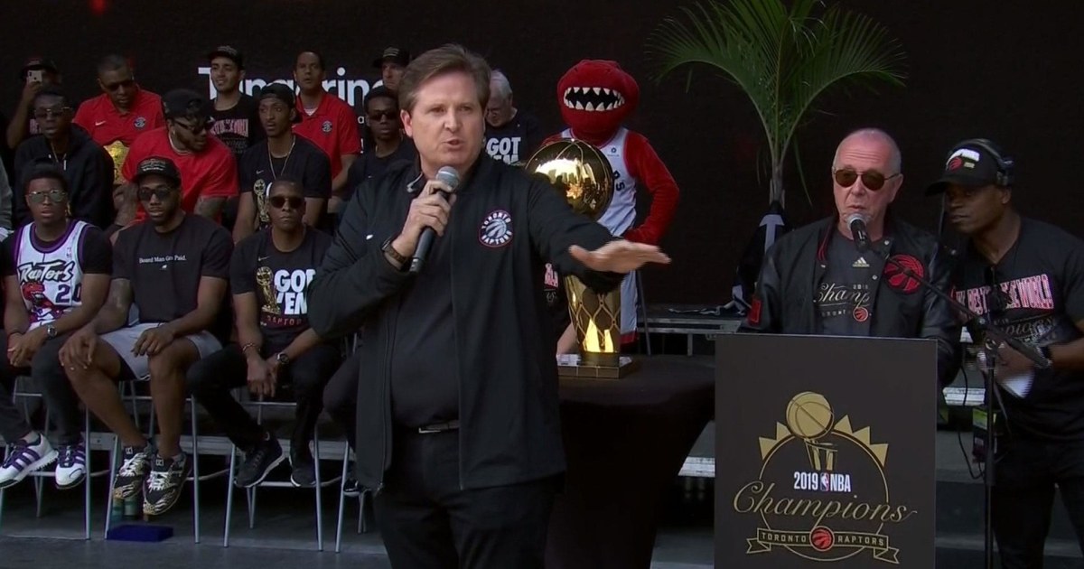 Toronto Raptors crowd remains calm after reports of shooting nearby