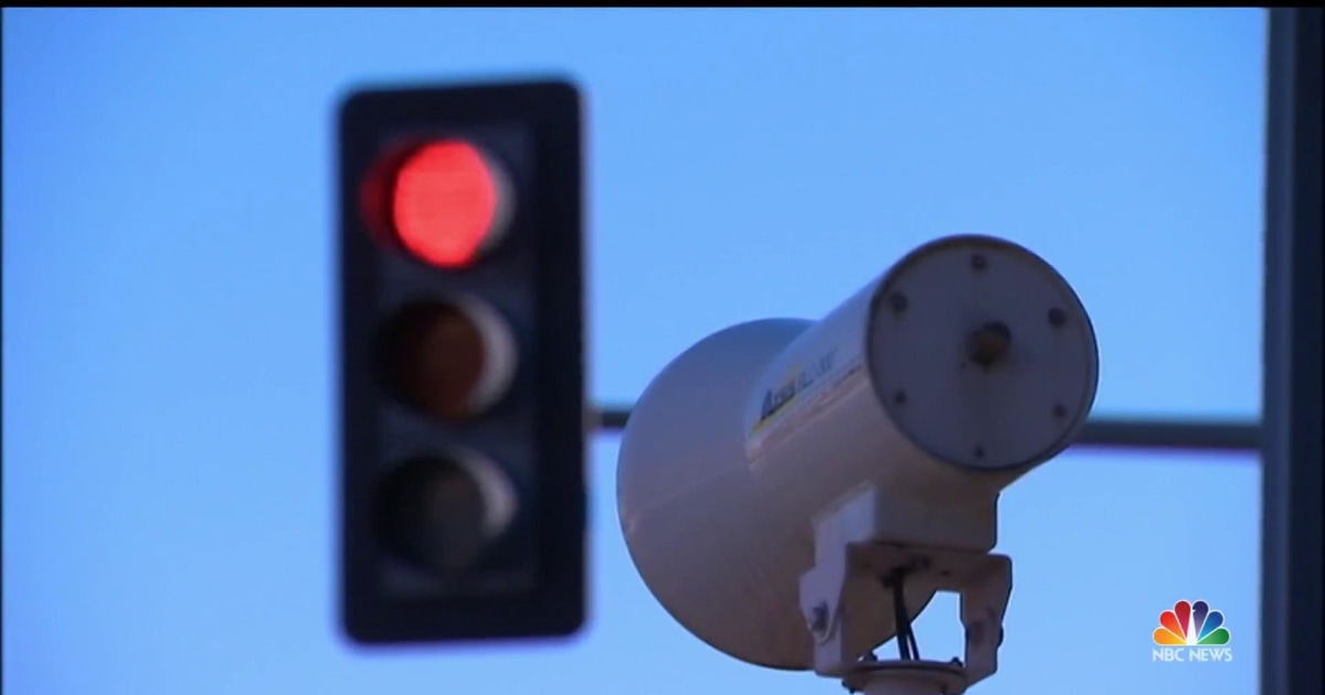 Texas is latest state to ban red light cameras