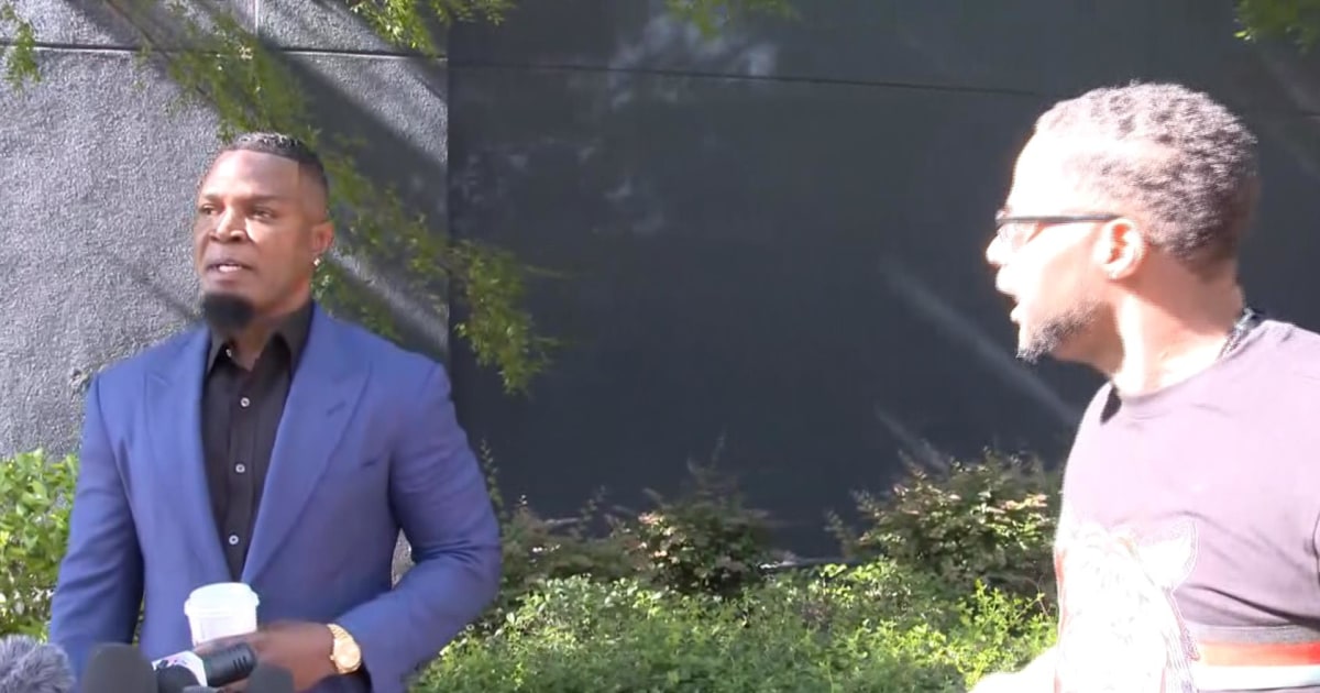 Savage family confronts R. Kelly spokesman during press conference