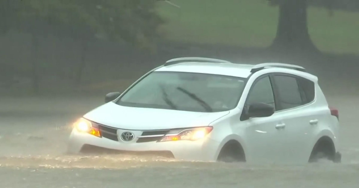 Dangerous flash floods and heavy rain slam Washington, D.C.