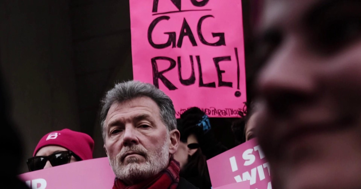 What is the Title X program Planned Parenthood is withdrawing from?